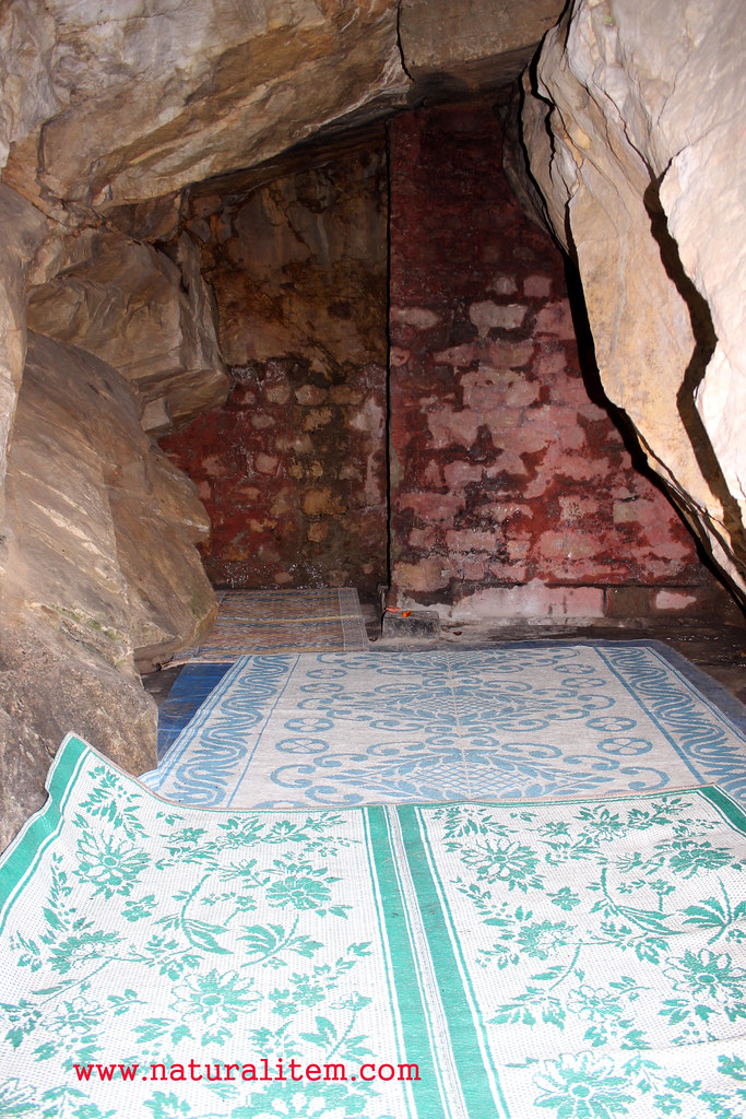 BABAJI CAVE – MAHAVATAR babaji